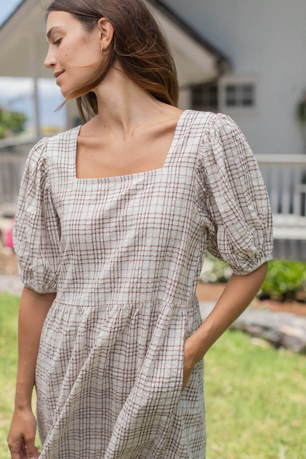 Neuflora | A calm & cohesive wardrobe